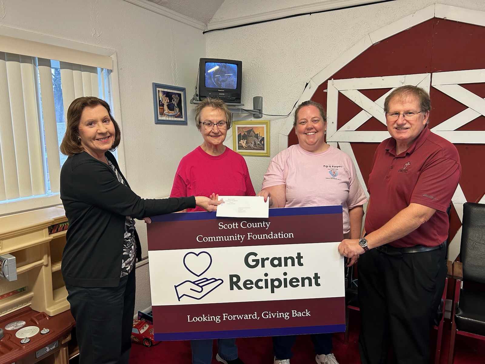 Scott County Community Foundation | Looking Forward, Giving Back